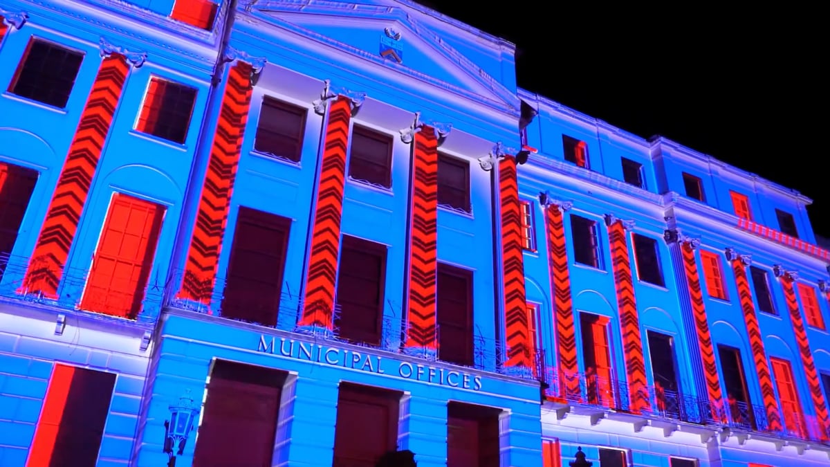 Projection-Mapping Light Shows