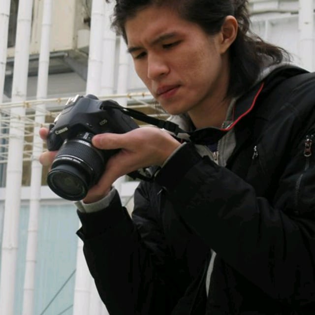 Kris Lee