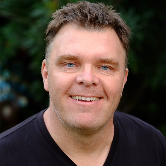 Mark Holmes on Vimeo