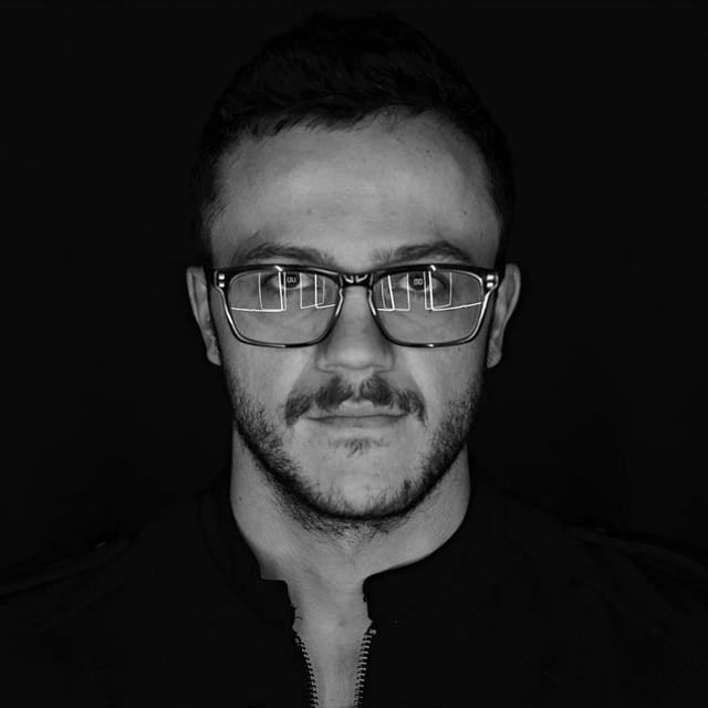 Vincent Raineri - Motion Designer, Art Director & Director