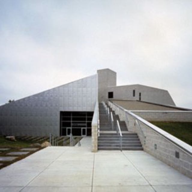 The Tang Teaching Museum