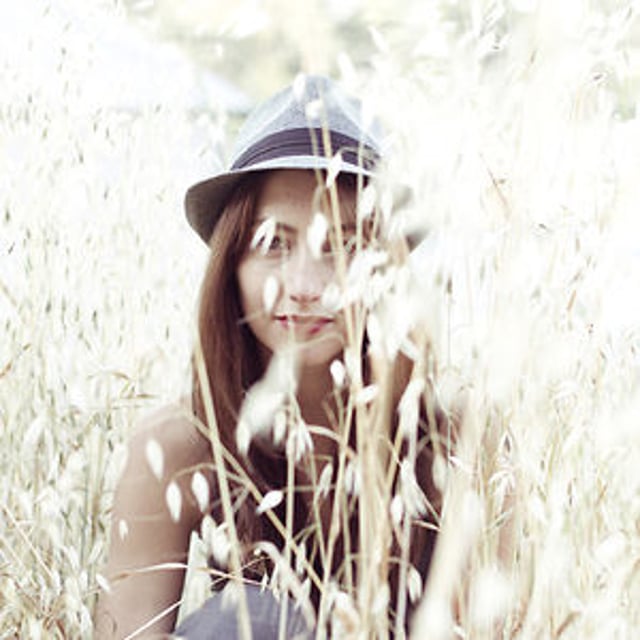 Sarah Sido - Actress