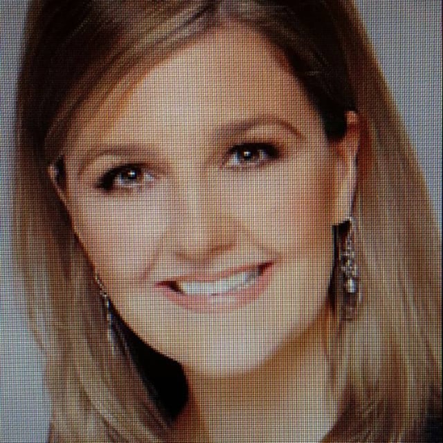 Wendy Halloran - Journalist, Executive Producer & Screenwriter