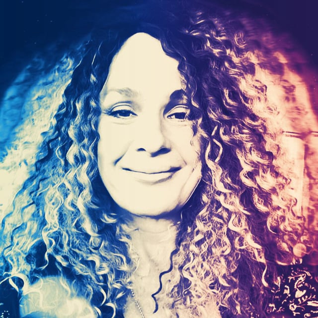 Jennifer B & the Groove