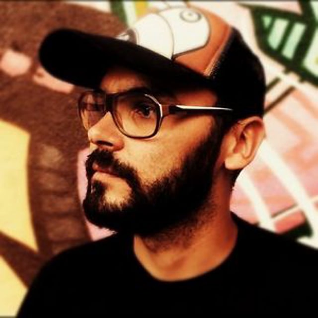 Chema Rodriguez Posy