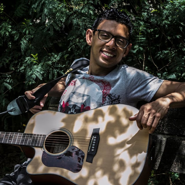 Daniel Menezes - Video Producer, Photographer & Video Editor