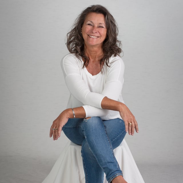 Joanna Piros - Actor, Content Development & Journalist