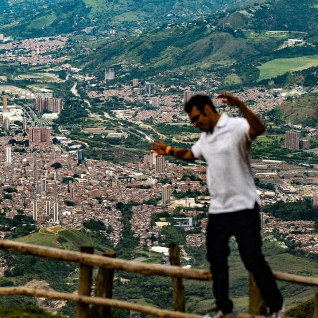 christian scott cameron - Photographer