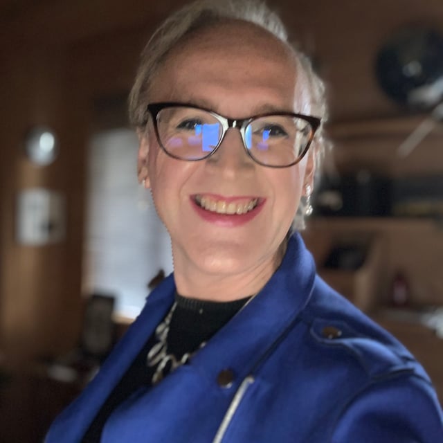 Jenni Hamilton - Video Editor, Director & Video Producer