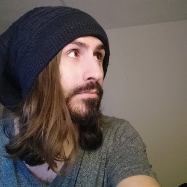 Alex Alvarez アレックス