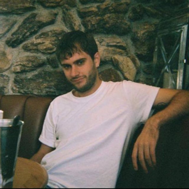 BENJAMIN BENNETT - Editor, Director & Director of Photography (DP)