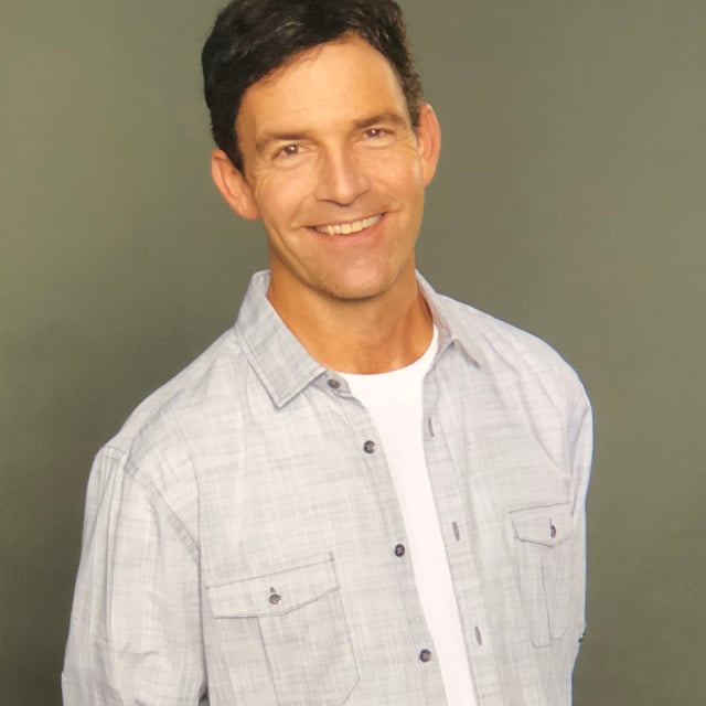 john bennett - Creative Director, Art Director & 2D Animator