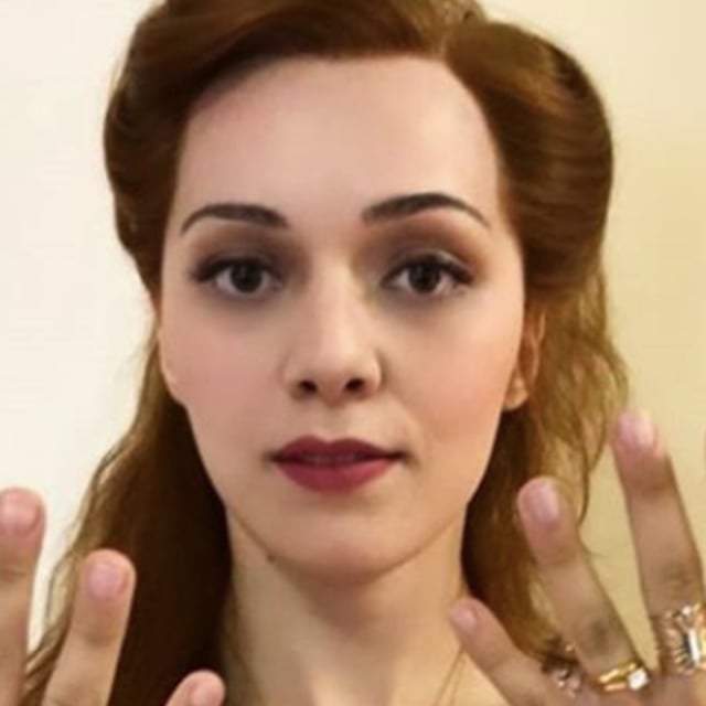 Nika Perrone - Actress