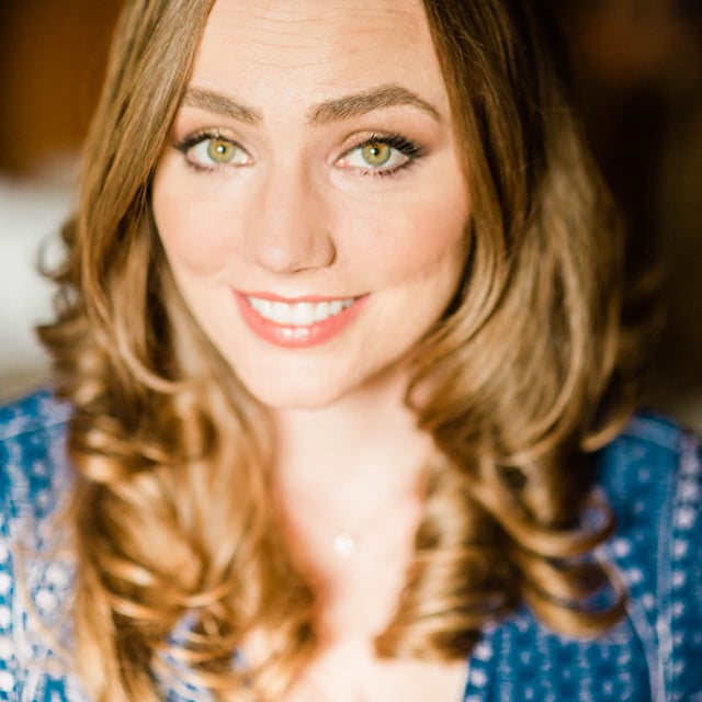 Julia Robinson - Artist, Music Composer & Actress