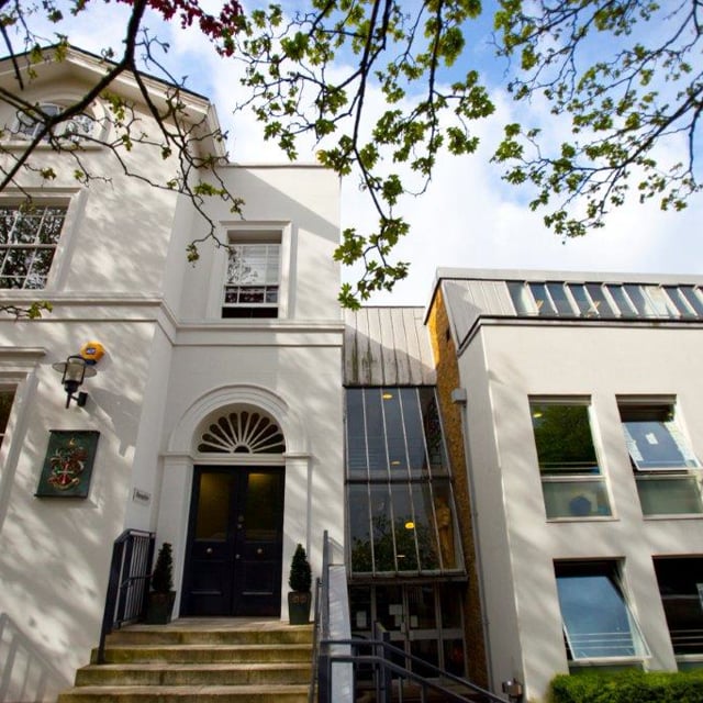 Arnold House School