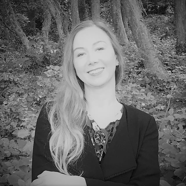 Yulia Dotsenko - Artist