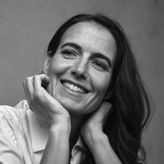 Carlota Crespo - Actress, Journalist & Interviewer