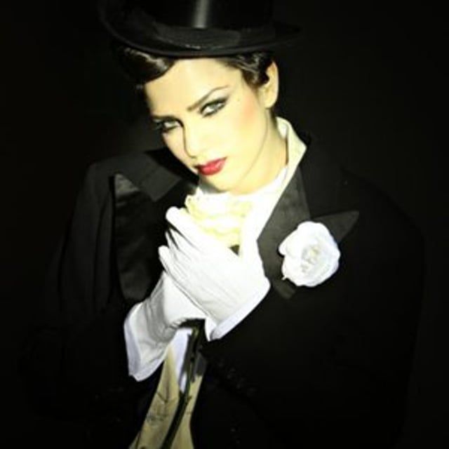 Neo Retro | Lady Flo