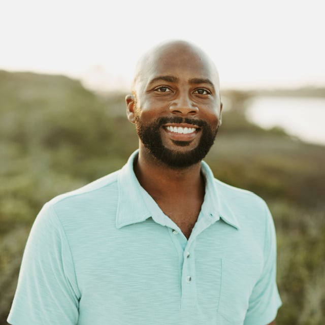 Derrick Robinson - Cinematographer, Producer & Documentary Filmmaker