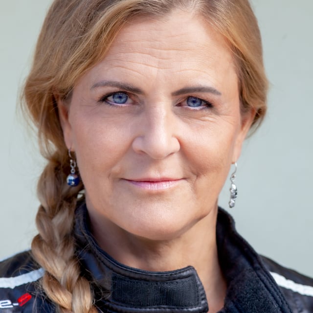 Tina Thorner - Interviewer