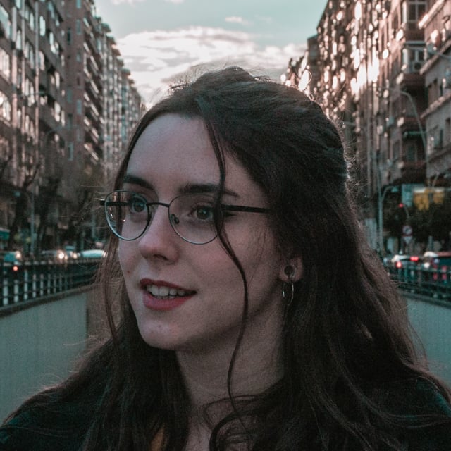 Julia Jiménez - Video Editor, Graphic Designer & 2D Animator