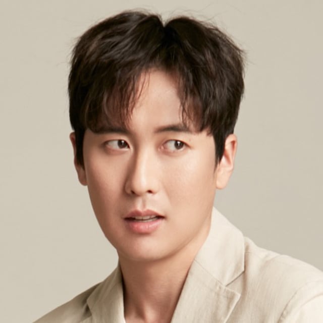 DONG AH - Actor, Film Director & Colorist
