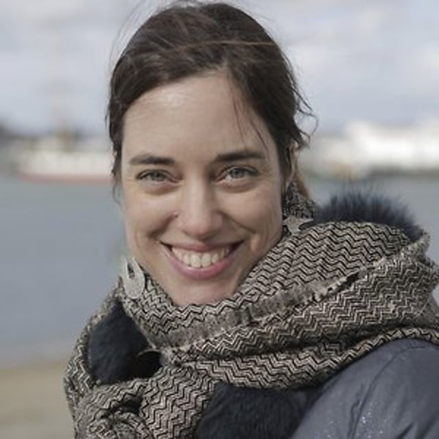 Julie Peters Desteract