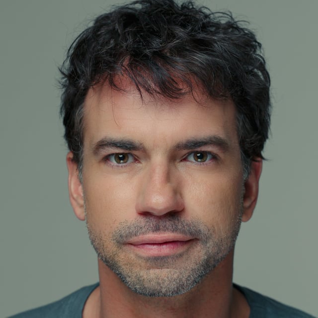 Daniel Tavares - Actor