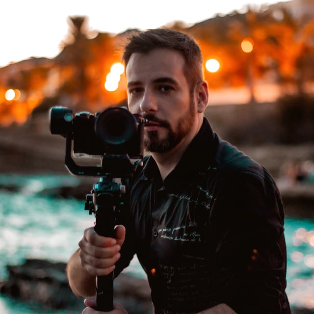 Alex Boyer - Journalist, Cameraperson & Video Editor