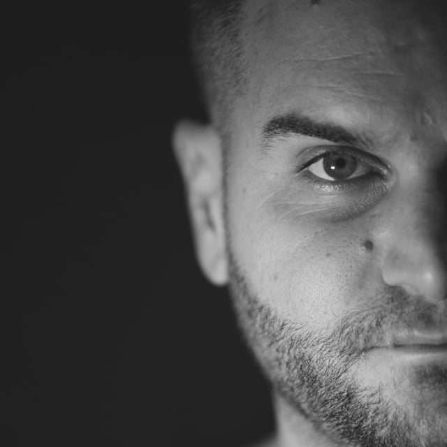 Alex Xela Films - Film Director, Showrunner & Camera Operator