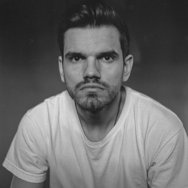 Alex Varonos - Film Director, Screenwriter & Actor