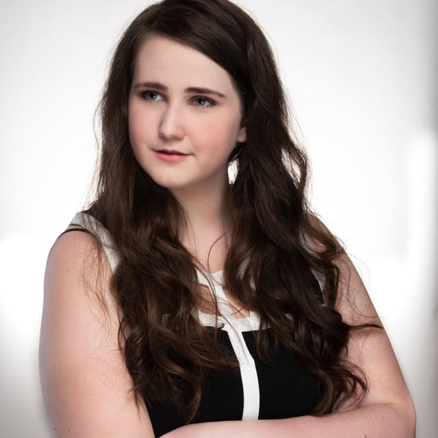 Siobhan McNulty - Actress, Voice Actor & Makeup Artist