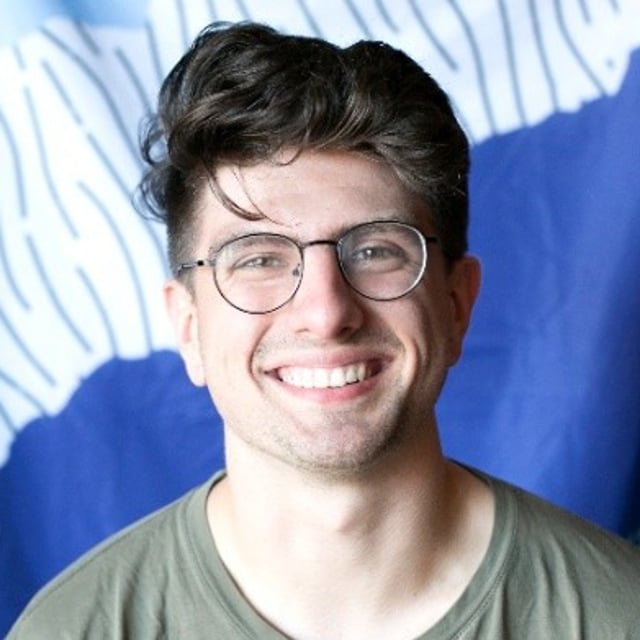 Jonathan Riley
