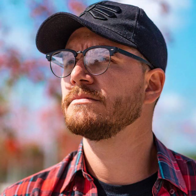 Fabian - Graphic Designer, Art Director & Creative Director