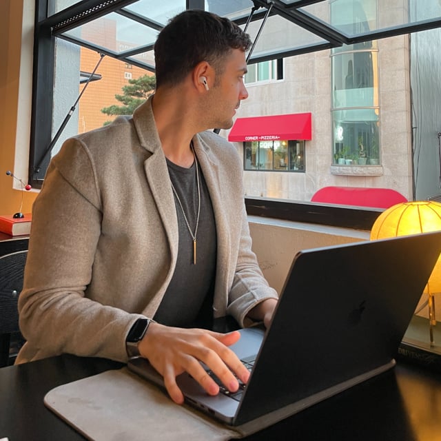 Jacob Polat - Film Director, Cinematographer & Video Editor