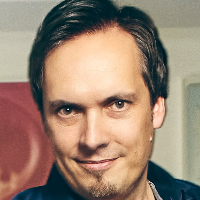 Sebastian Lange - Motion Designer, Creative Director & Title Designer