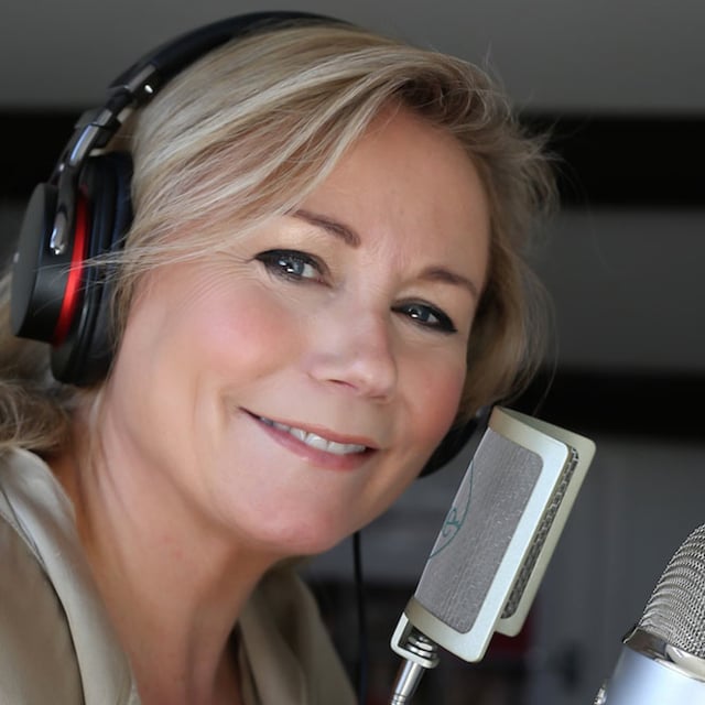 Elaine Wise - Voice Actor & Voiceover Artist