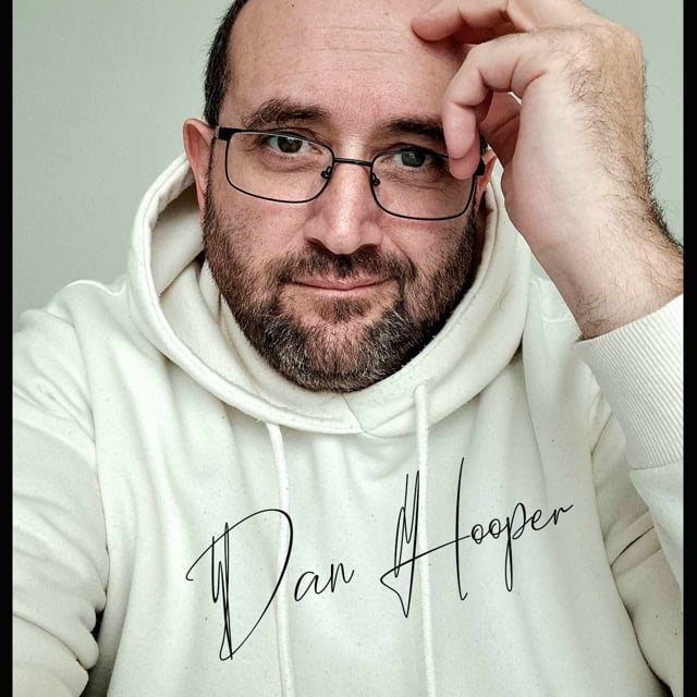 Dan Hooper - Director, Camera Operator & Screenwriter