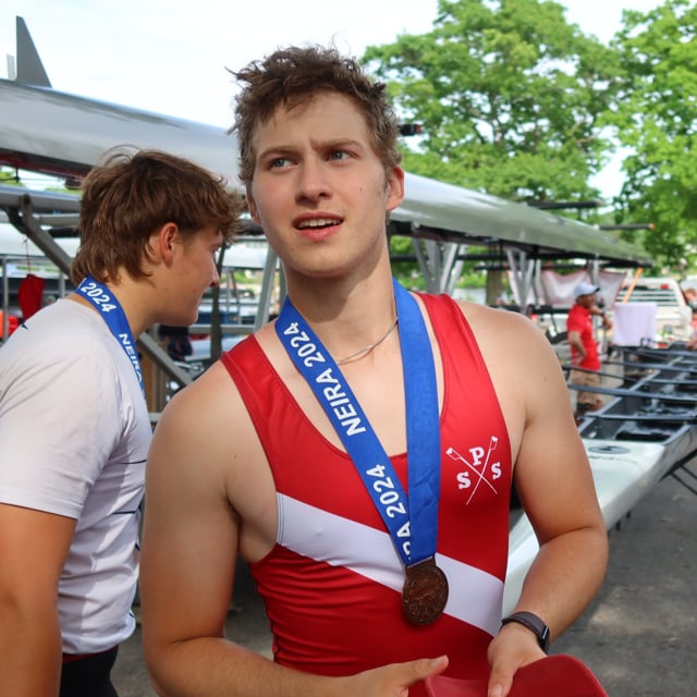 Henry Sloss - 6'5" 200 lbs