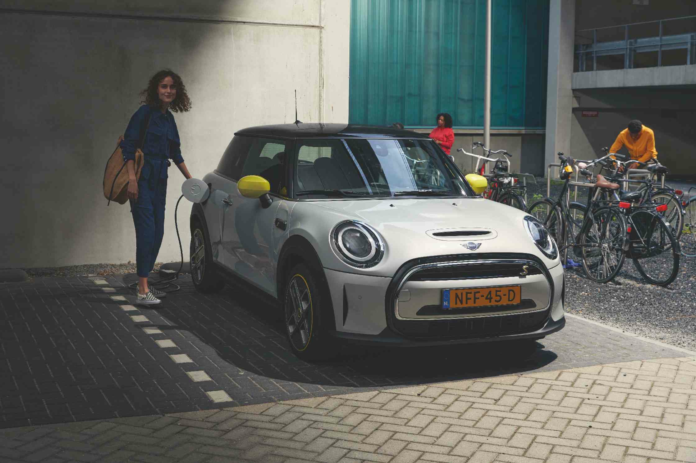 Studio Live MINI ELECTRIC