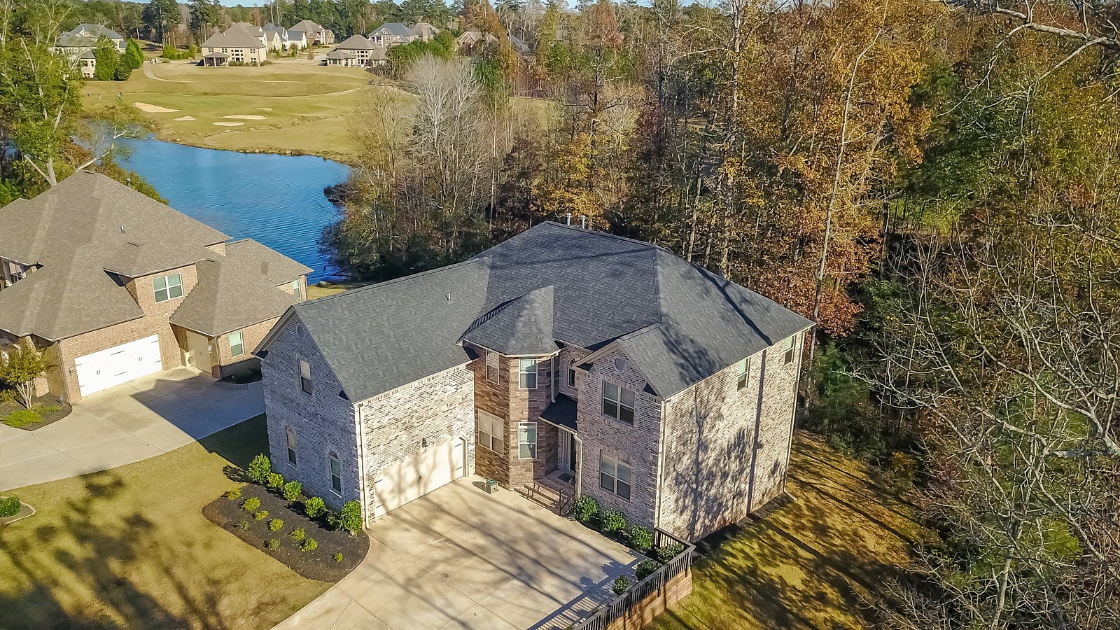 2553 Lake Erma Dr on Vimeo