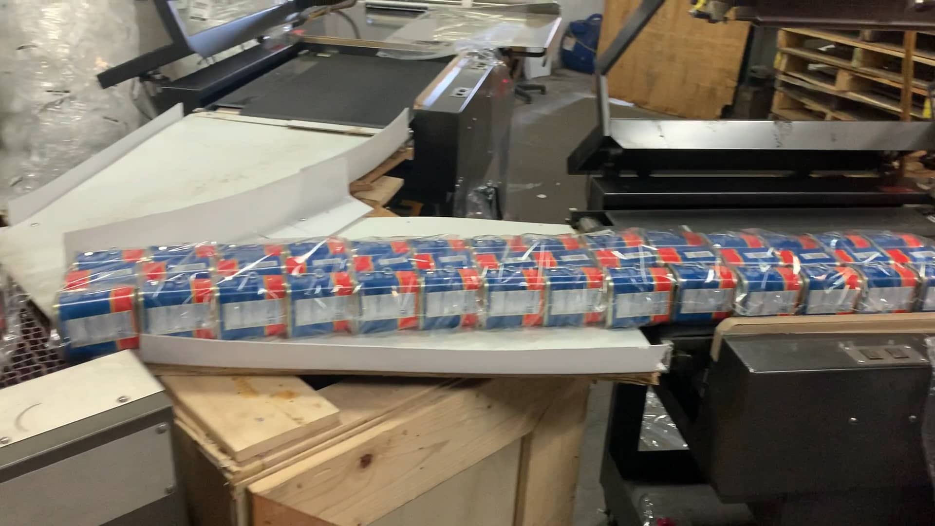 LBar | Tunnel | Cans on Vimeo