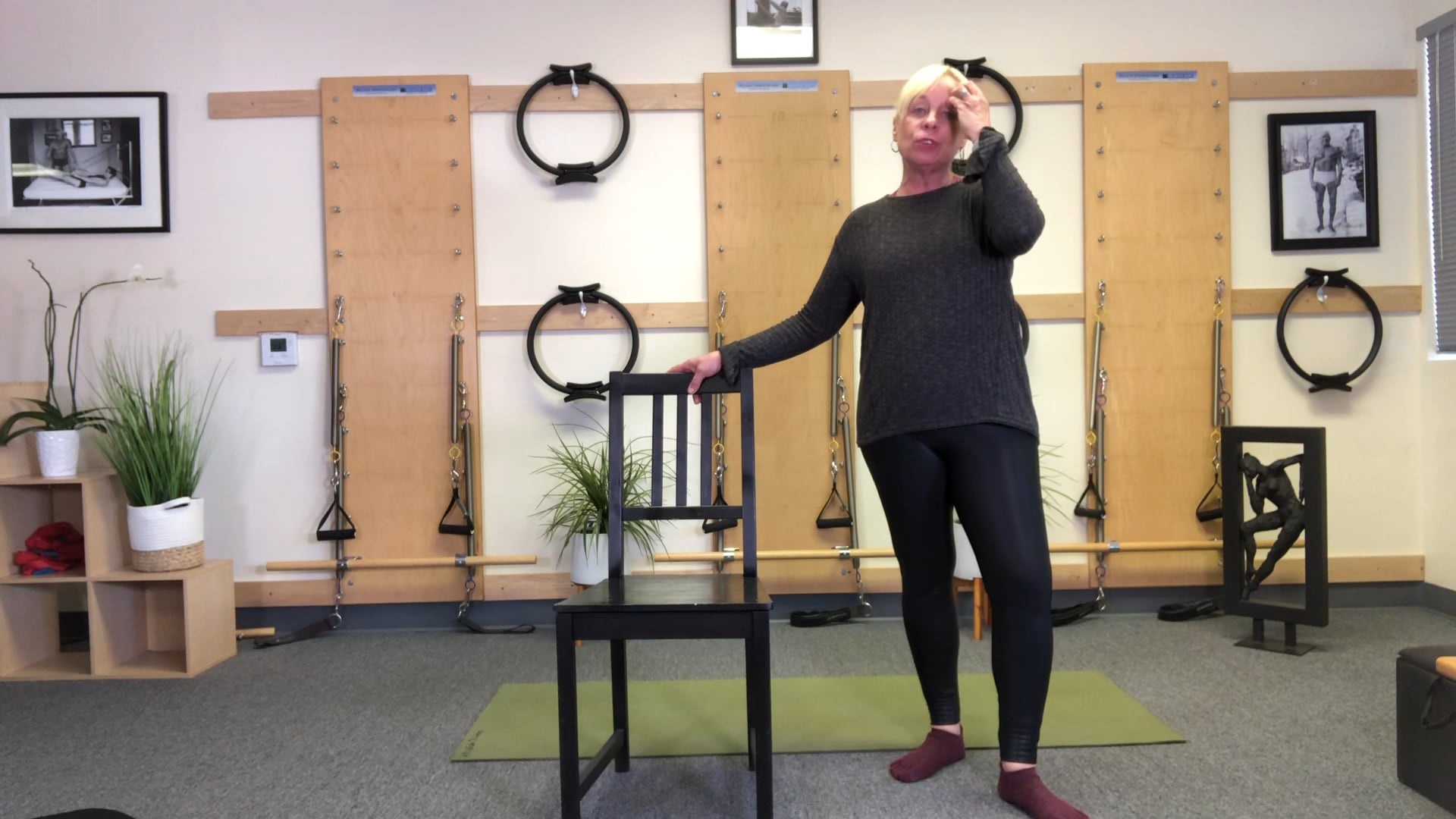Cardio step ups. on Vimeo