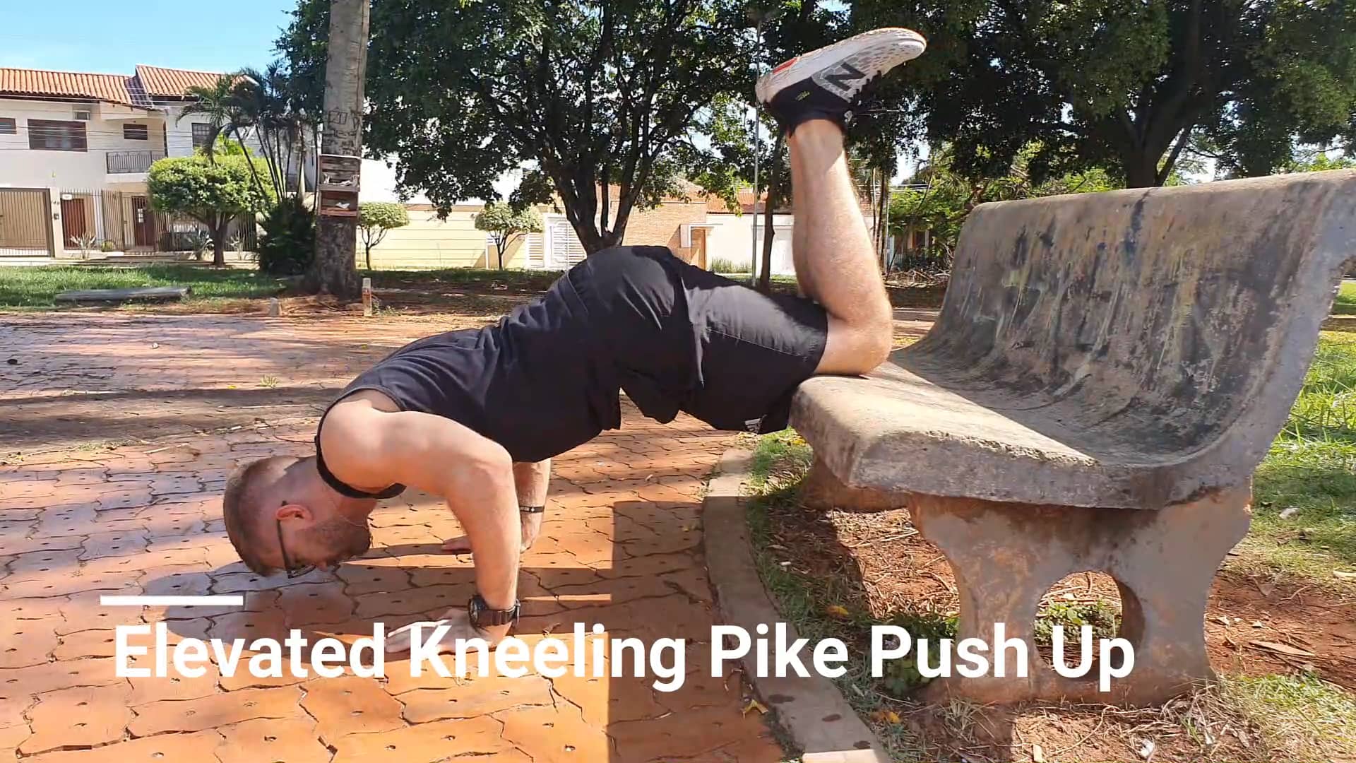 Elevated Kneeling Pike Push Up on Vimeo