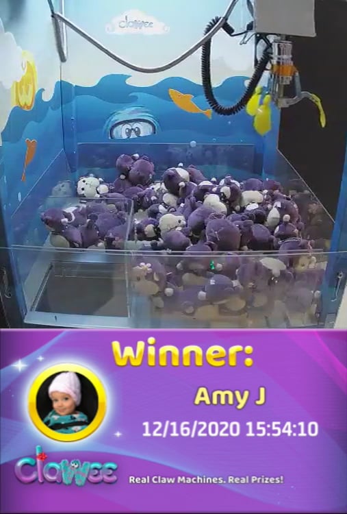 I played Clawee and won a real prize! Check it out! ---> on Vimeo