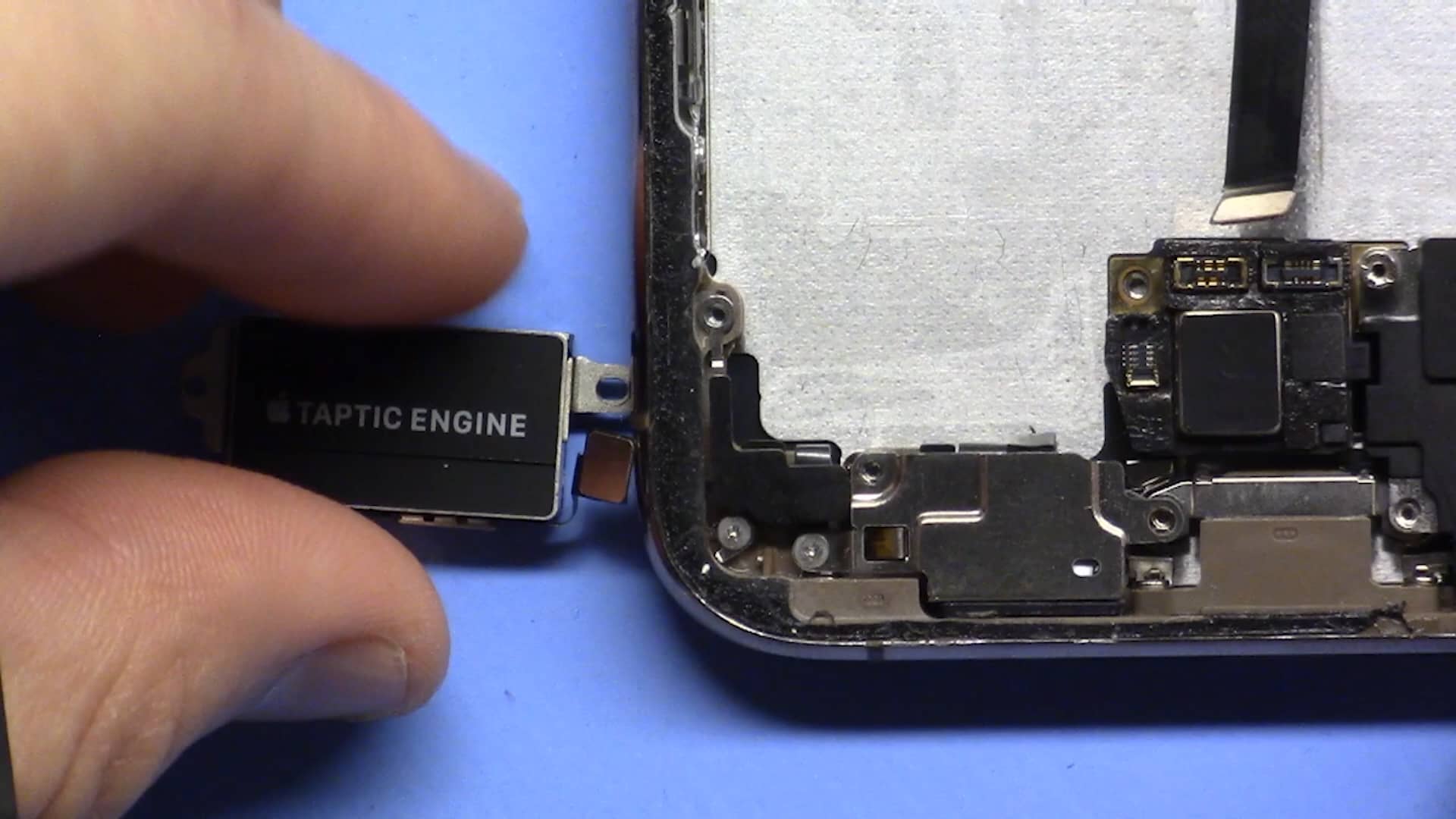 iPhone 11 Pro and 11 Pro Max Taptic Engine Removal - SL on Vimeo