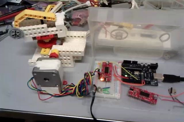 Stepper motor with EasyDriver and Lego on Vimeo