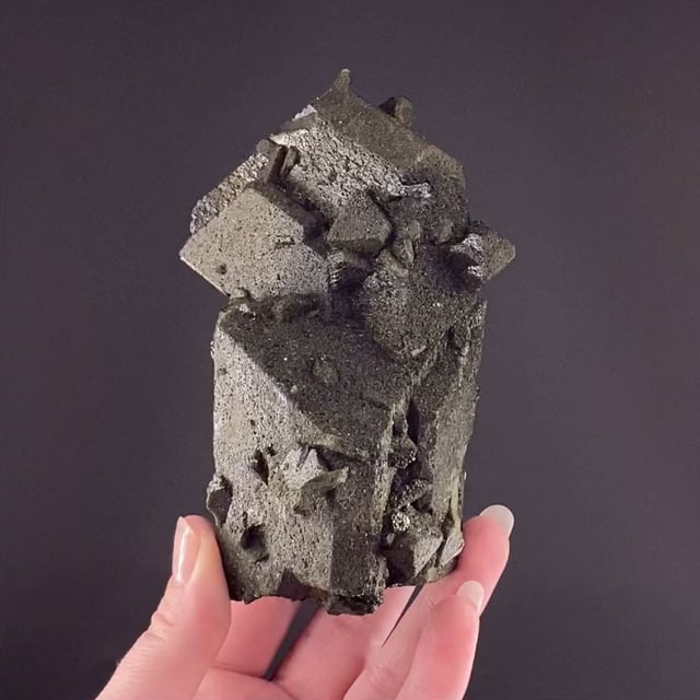 Epidote (very slightly magnetic) | Raskoh Mts., Kharan, Balochistan ...