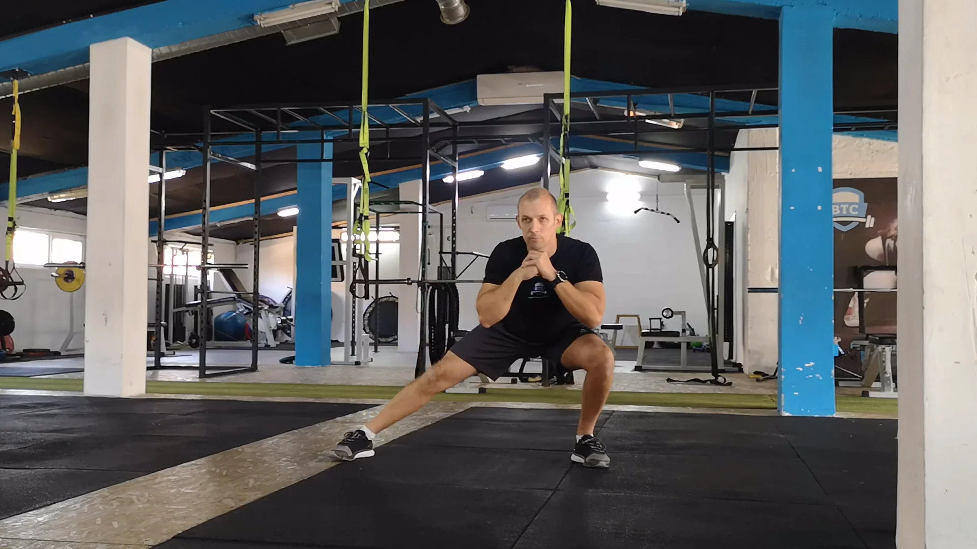 Shallow side lunges on Vimeo