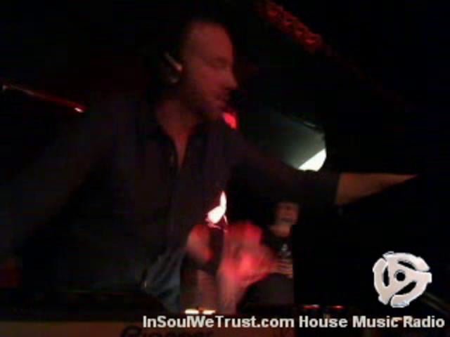 Master Kev live at Nite Shift November 2010 on Vimeo